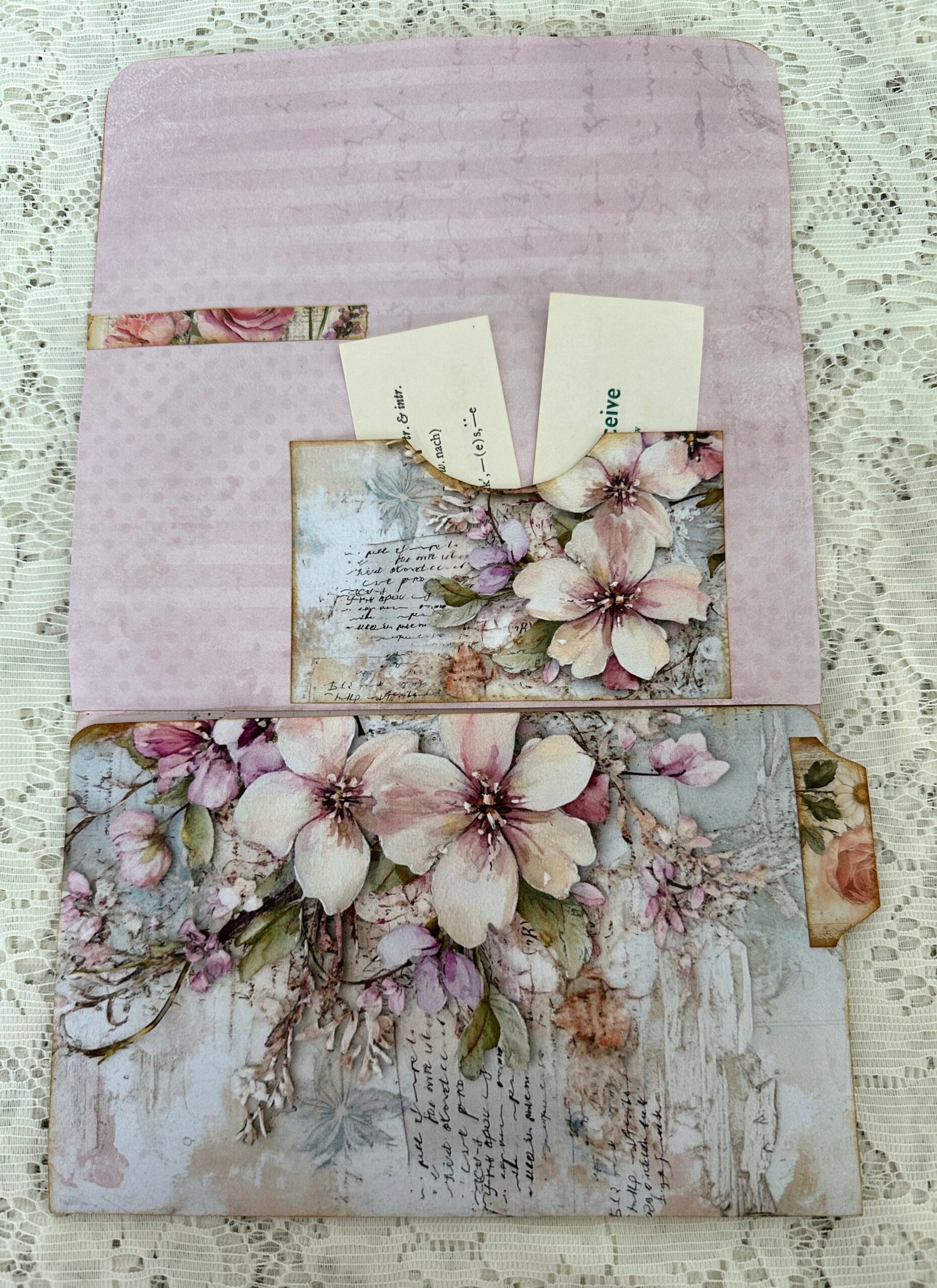 Large Freebie ~ Mini Folio with Ephemera - JournalsbyME